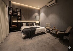 Suite, varanda, vista para a piscina | Roupa de alta qualidade, edredões de penas 