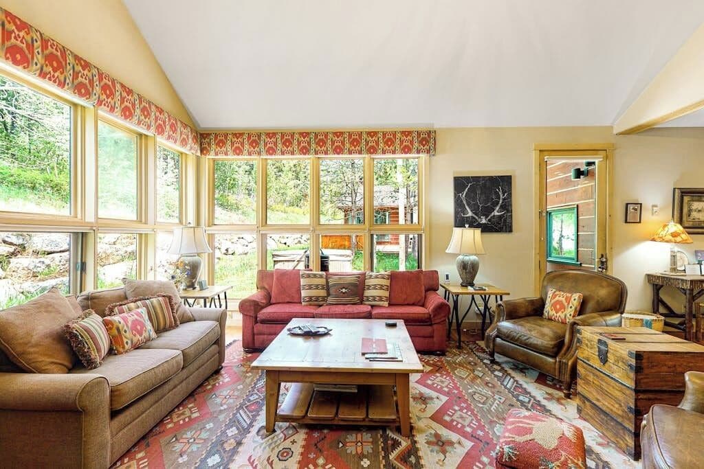 Spacious, Ski-in/out Home With Furnished Patio, Private Hot Tub & Grill - Teton Village, WY