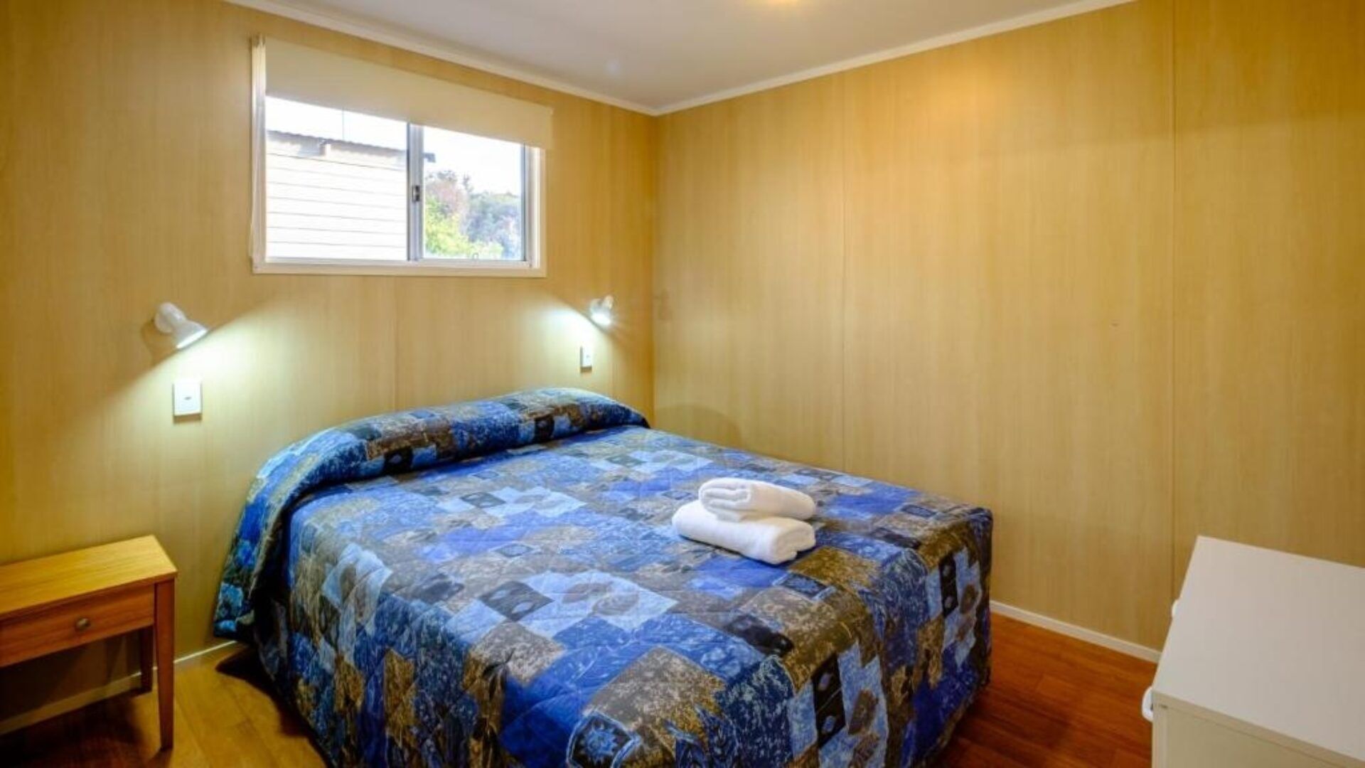 Apartamento Standard, vista para o jardim | Ferro/tábua de engomar, roupa de cama fornecida 