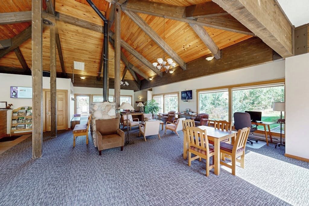 Beautiful Mountain Lodging W/ Private Balcony, Views & Ski-in/ski-out Access - Steamboat Springs
