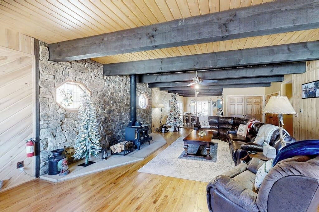River View Retreat With Mountain Views - Hot Tub, Balcony, Wood Stove & W/d - South Fork, CO