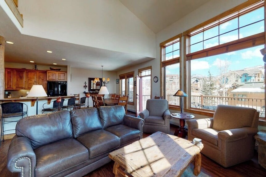 Townhome W/ Private Hot Tub, Fireplace & Resort Pool/hot Tubs - Walk To Gondola - Steamboat Springs