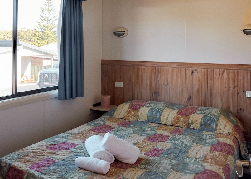 Jerrawangala 14 - Two-bedroom Cabin With Bbq Deck - Mollymook