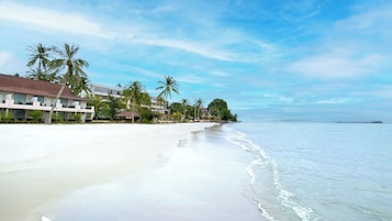 Praia particular, areia branca