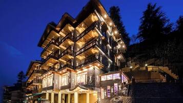 Quarto Premium, varanda, vista para a montanha | Diversos