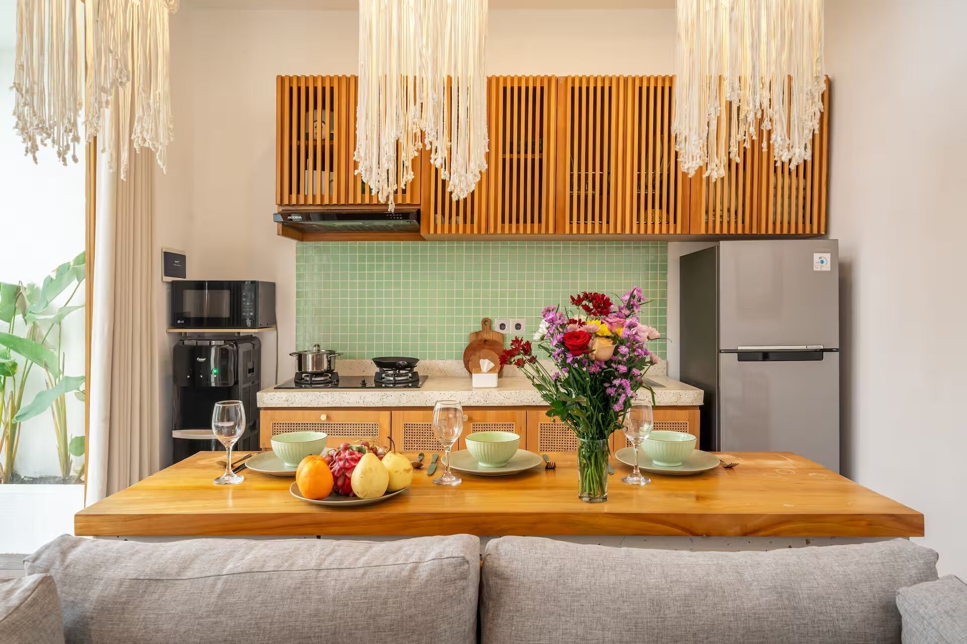 Villa Deluxe, 2 quartos, piscina privativa | Sala de estar | Smart TV de 50 polegadas com canais digitais 