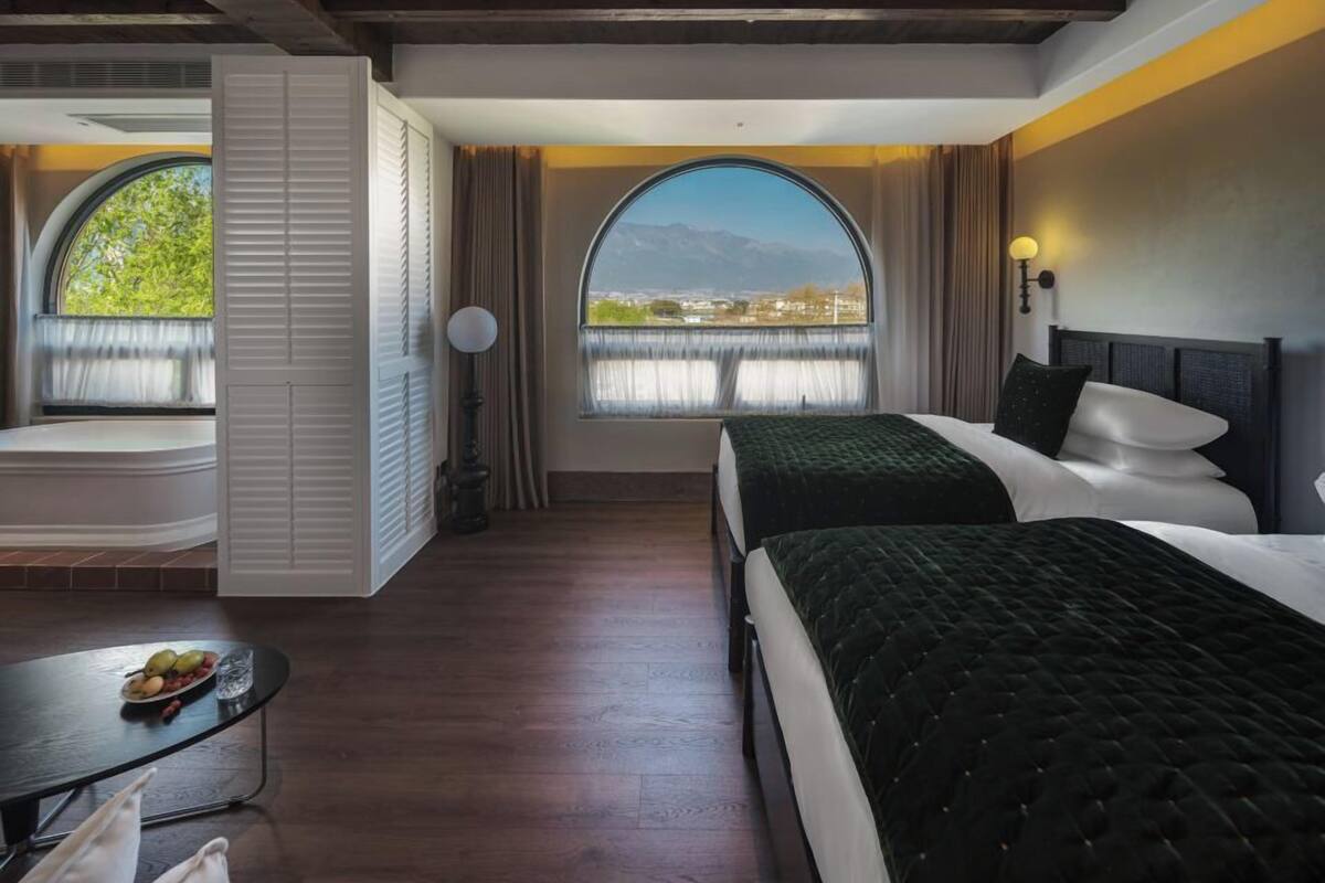 Quarto Twin Comfort, casa de banho privativa, vista para a montanha | Wi-fi grátis 