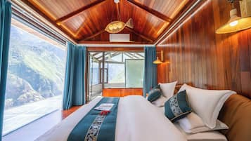 Casa Exclusiva, varanda | Roupa de alta qualidade, edredões de penas
