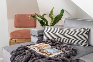 Apartamento Deluxe, Vista para a cidade, junto à praia | Interior
