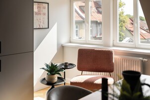 Apartamento Deluxe, Vista para a cidade, junto à praia | Interior