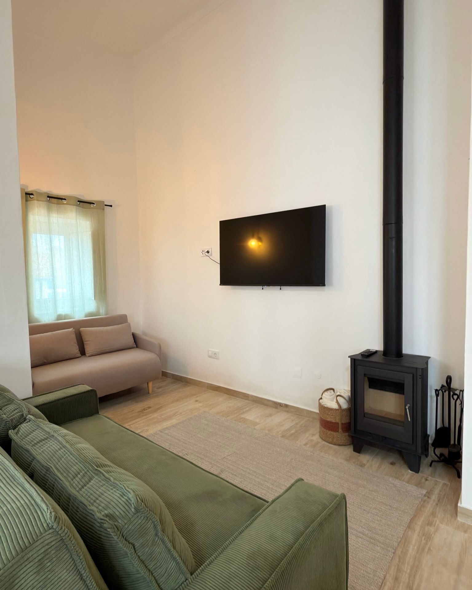 Between The Tranquillity Of The Village And The Calm Rhythm Of The Alentejo. - Monsaraz