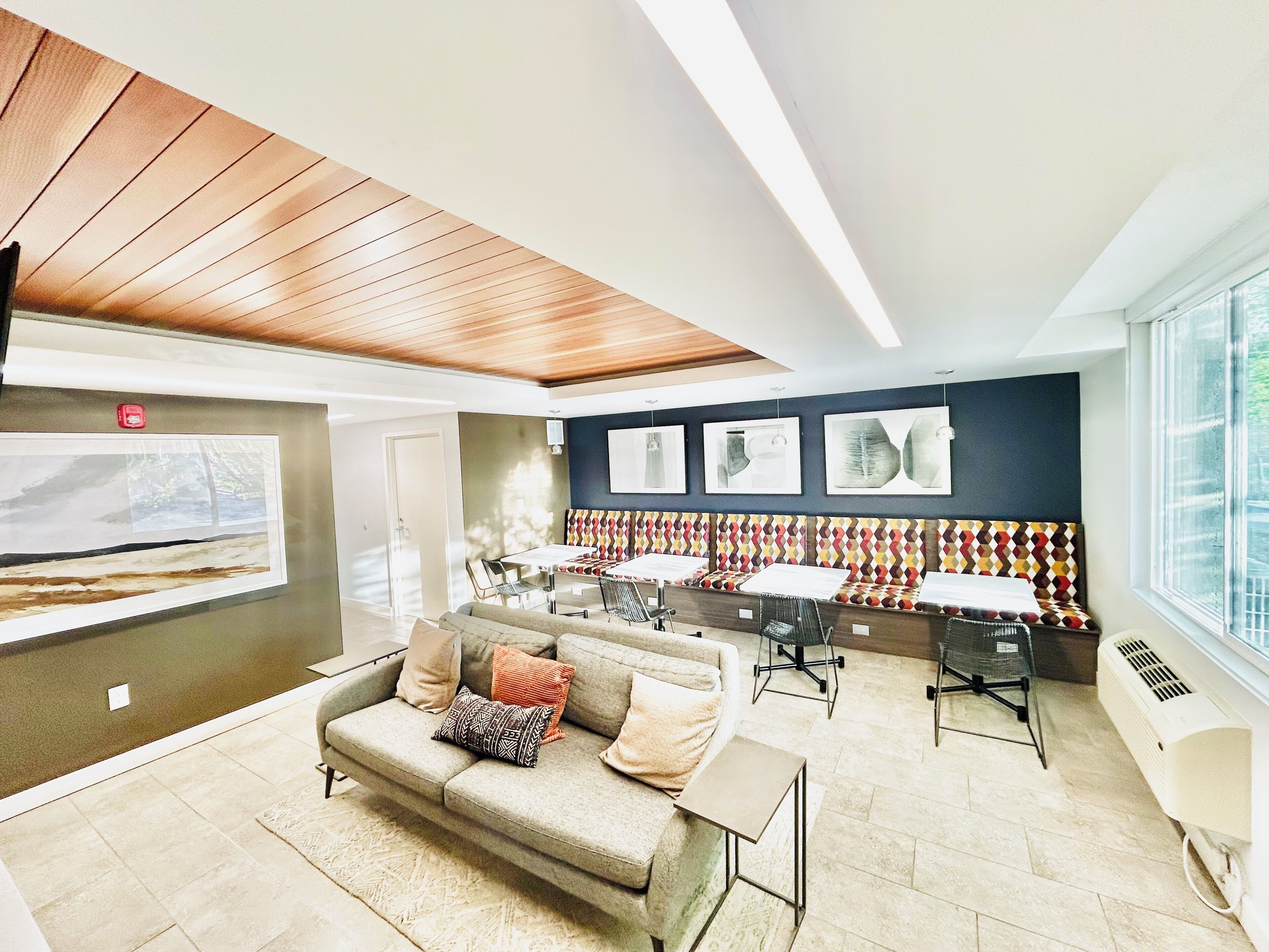 Studio In The Heart Of Dsm Downtown - Des Moines, IA
