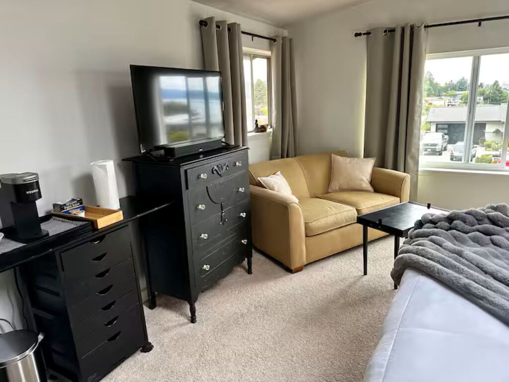 Puget Sound View, Beautiful Neighborhood, Beach Boardwalk Nearby, Close To Seatc - Federal Way, WA