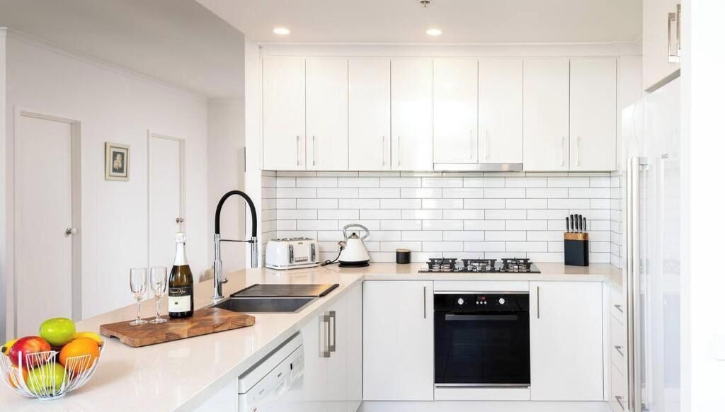 Apartamento luxo, sacada, vista para a cidade | Cozinha privada | Máquina de café expresso, cafeteira/chaleira, chaleira elétrica