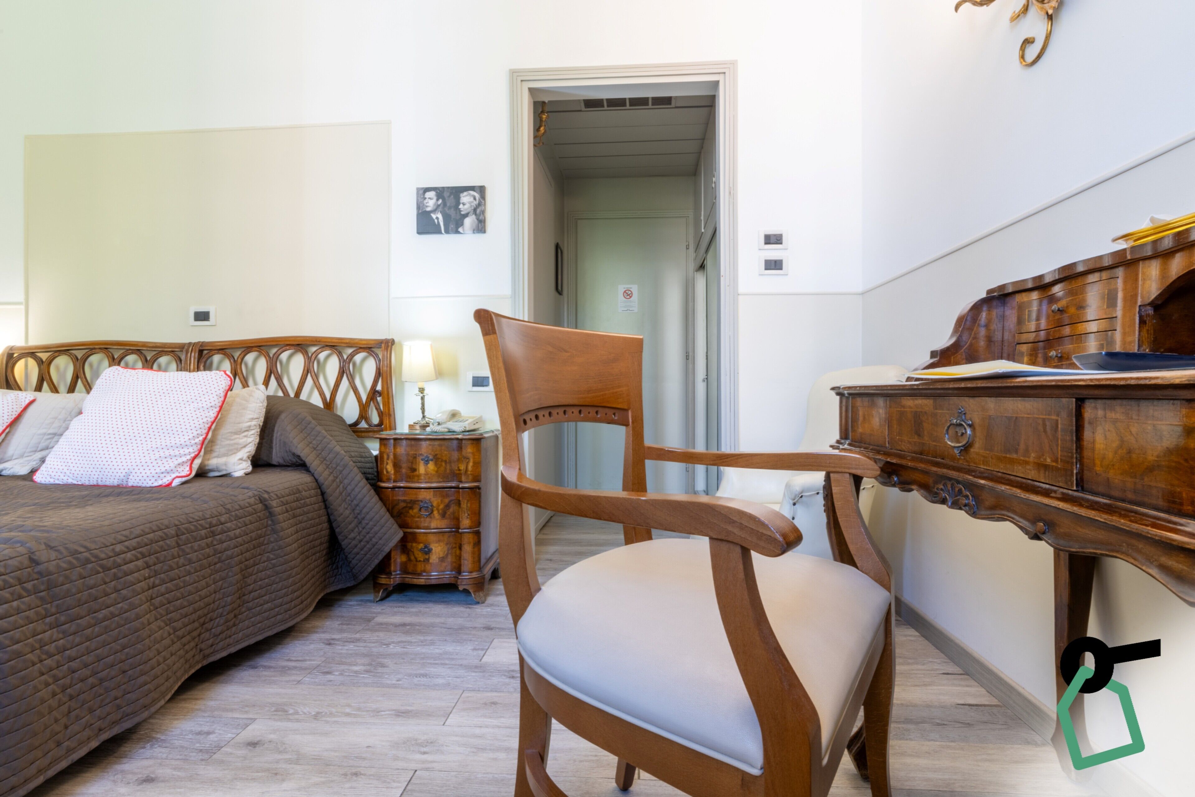Quarto casal ou duplo, sacada | Frigobar, cofres nos quartos, Wi-Fi de cortesia, roupa de cama