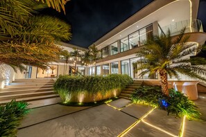 Vila superluxo, 4 quartos, piscina particular | Fachada