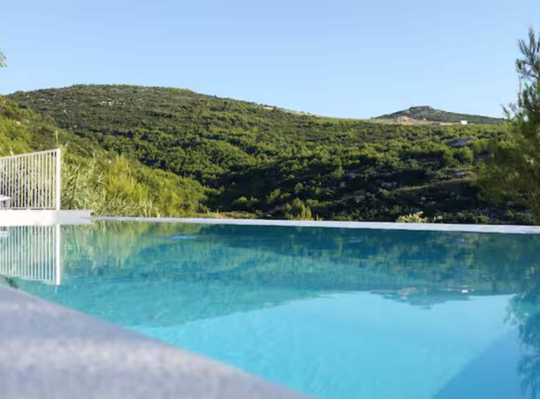 Apartamento (Villa Solea apartment A1) | Piscina exterior | 3 piscinas exteriores, uma piscina transbordante 