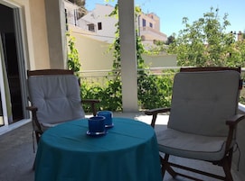 Apartamento (Two Bedroom Apartment with veranda) | Sacada