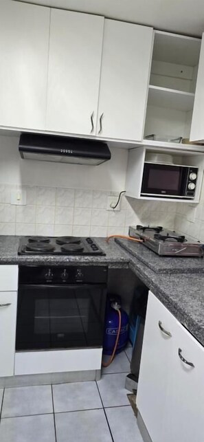 Apartamento, 3 quartos | Interior