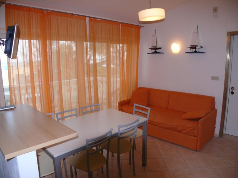 Beachfront Apartment With Stunning Ocean Views - Bibione