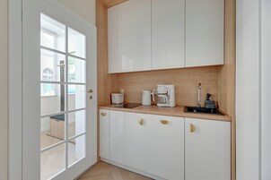 Apartamento Comfort, não fumadores, kitchenette | Cozinha privada | Uma cafeteira/bule, uma chaleira elétrica, uma torradeira 
