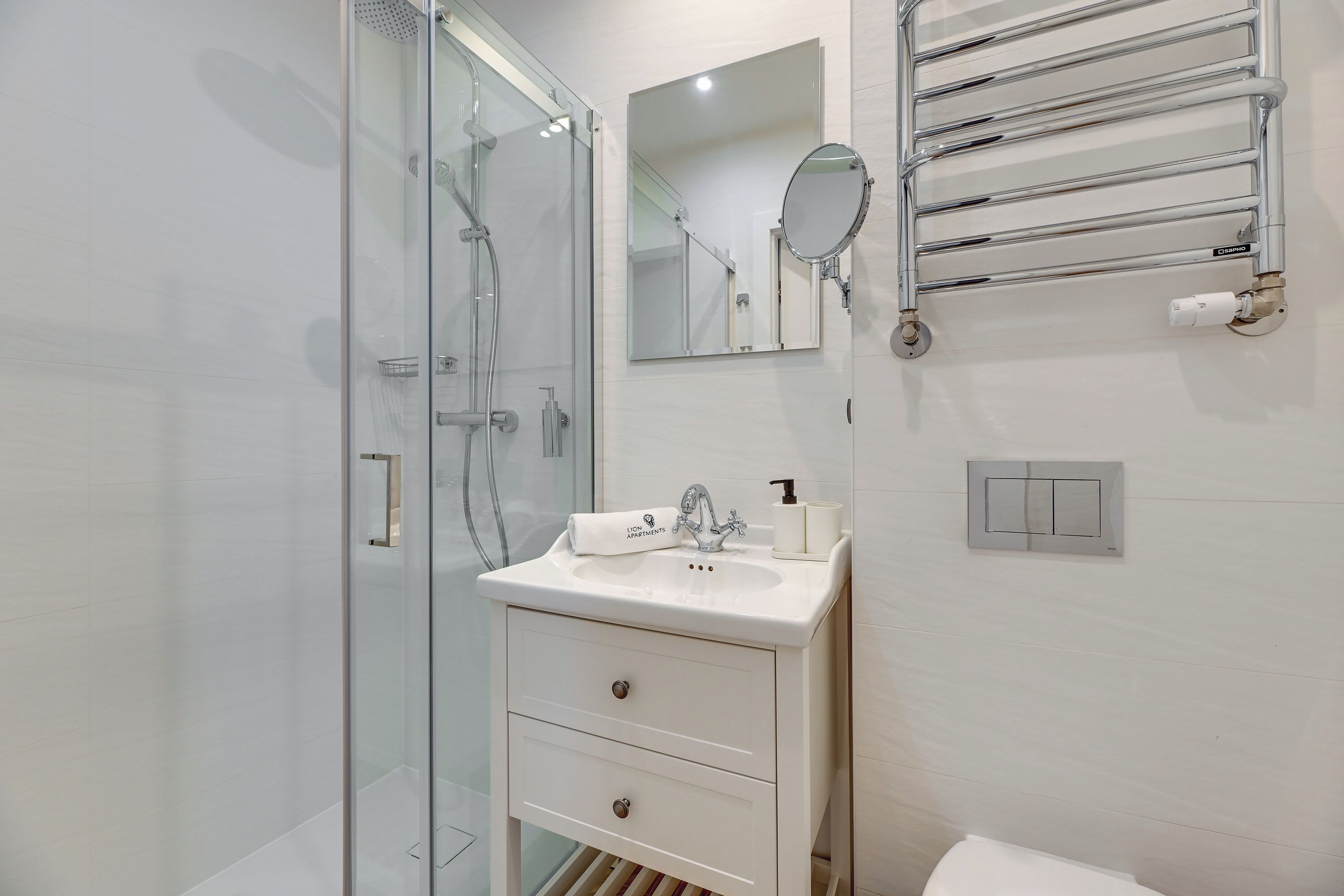 Apartamento conforto, para não fumantes, cozinha americana | Banheiro