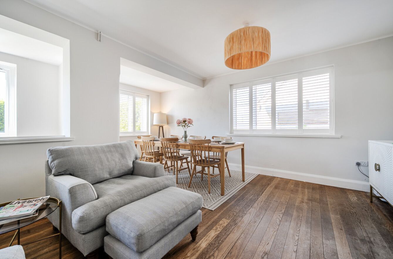 Manderely Is Perfect For Some Family Seaside Holiday Fun Right On The Beach In West Wittering - West Wittering