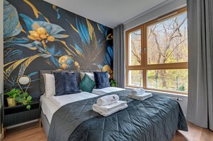 Apartamento conforto, sacada | Roupas de cama premium, ferros/tábuas de passar roupa