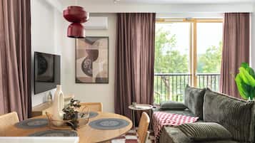 Apartamento conforto, sacada | Roupas de cama premium, individualmente mobiliados