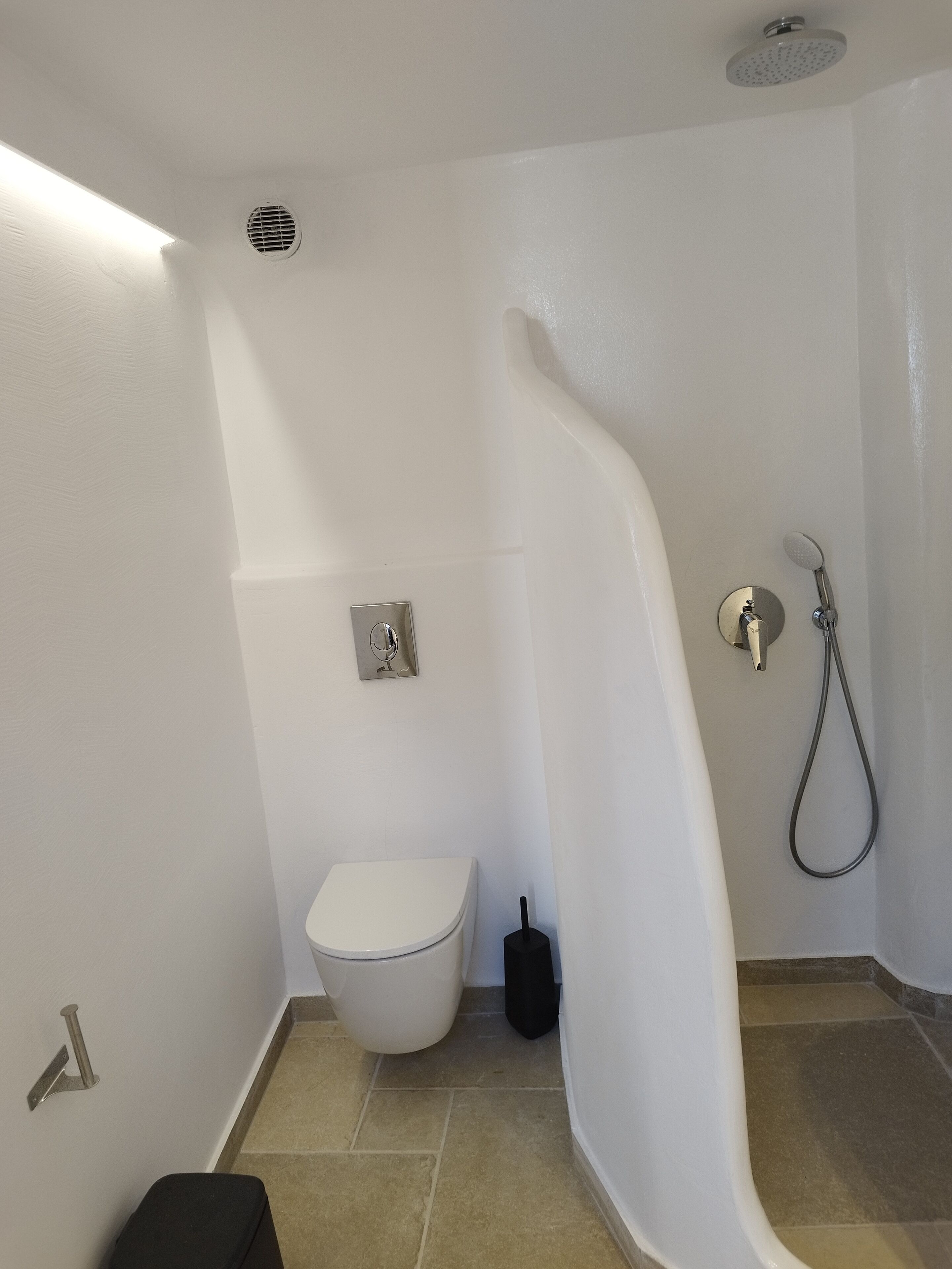 Loft luxo, vista para o mar | Banheiro | Chuveiro, produtos de toalete grátis, secador de cabelo 