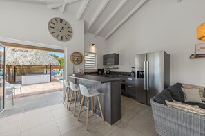 Villa Familiar, 3 quartos, piscina privativa | Interior
