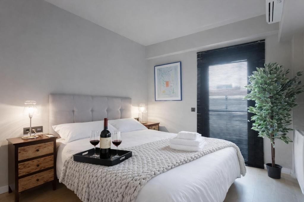 Apartamento superior, sacada, vista para a cidade | Wi-Fi de cortesia