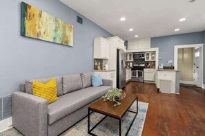 Casa (3 Bedrooms) | Sala de estar | Televisor de 50 polegadas com canais digitais 