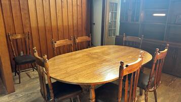Casa Familiar, varanda, vista para o jardim | Restaurantes