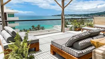 Apartamento conforto, sacada, vista para a praia | Área da propriedade