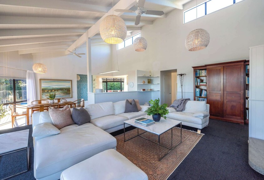 Karaka Retreat - Poolside On Waiheke - Waiheke Island