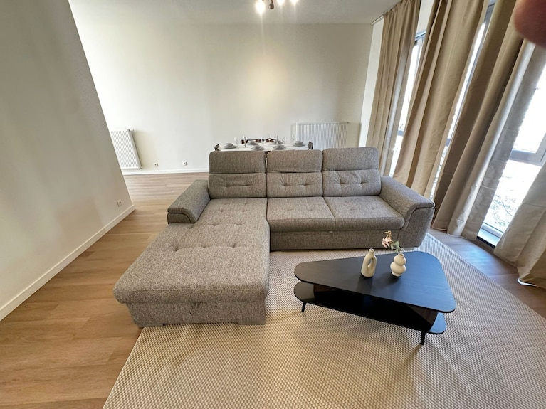 15-min Walk To Ghent Center | Stylish 2br Apartment With Living Room - Gent