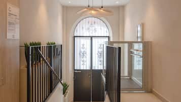 Entrada (vista interior)