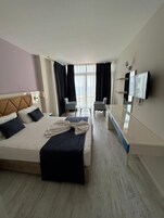 Quarto casal conforto | Cortinas blackout, quartos à prova de som, ferros/tábuas de passar roupa