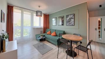 Apartamento, varanda | Sala