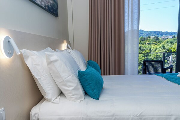 Lima Riverview Suites - Ponte de Lima