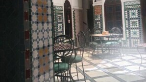 Quarto Clássico com Cama de Casal | Restaurantes