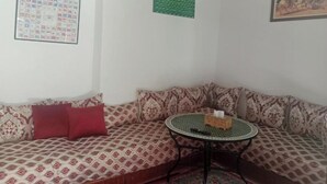 Quarto Clássico com Cama de Casal | Interior