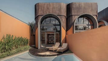 Vila luxo, para não fumantes | Roupas de cama antialérgicas, frigobar, cofres nos quartos, escrivaninha