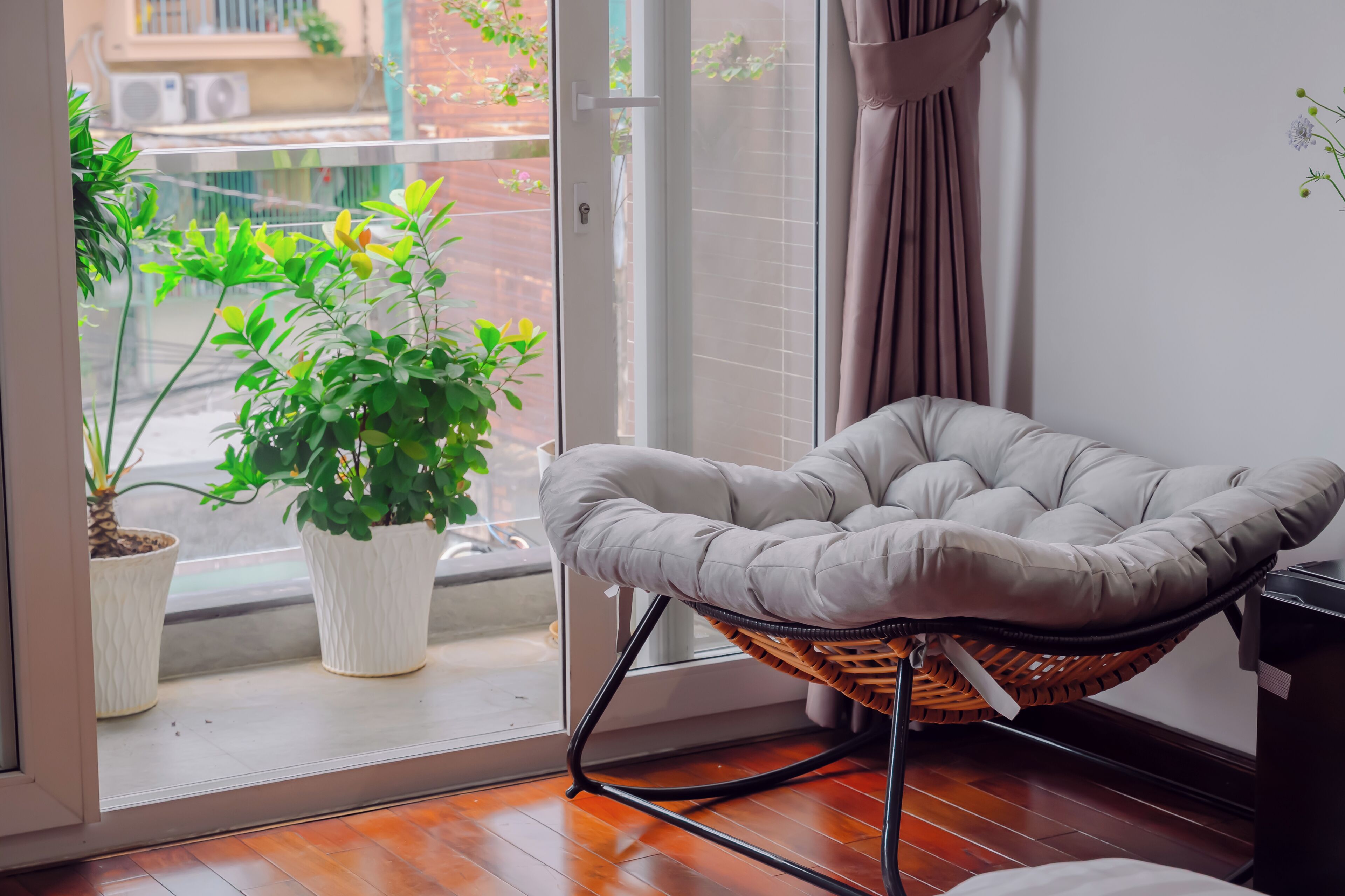 Quarto Deluxe, 1 cama king-size e sofá-cama, varanda, vista para o pátio | Interior