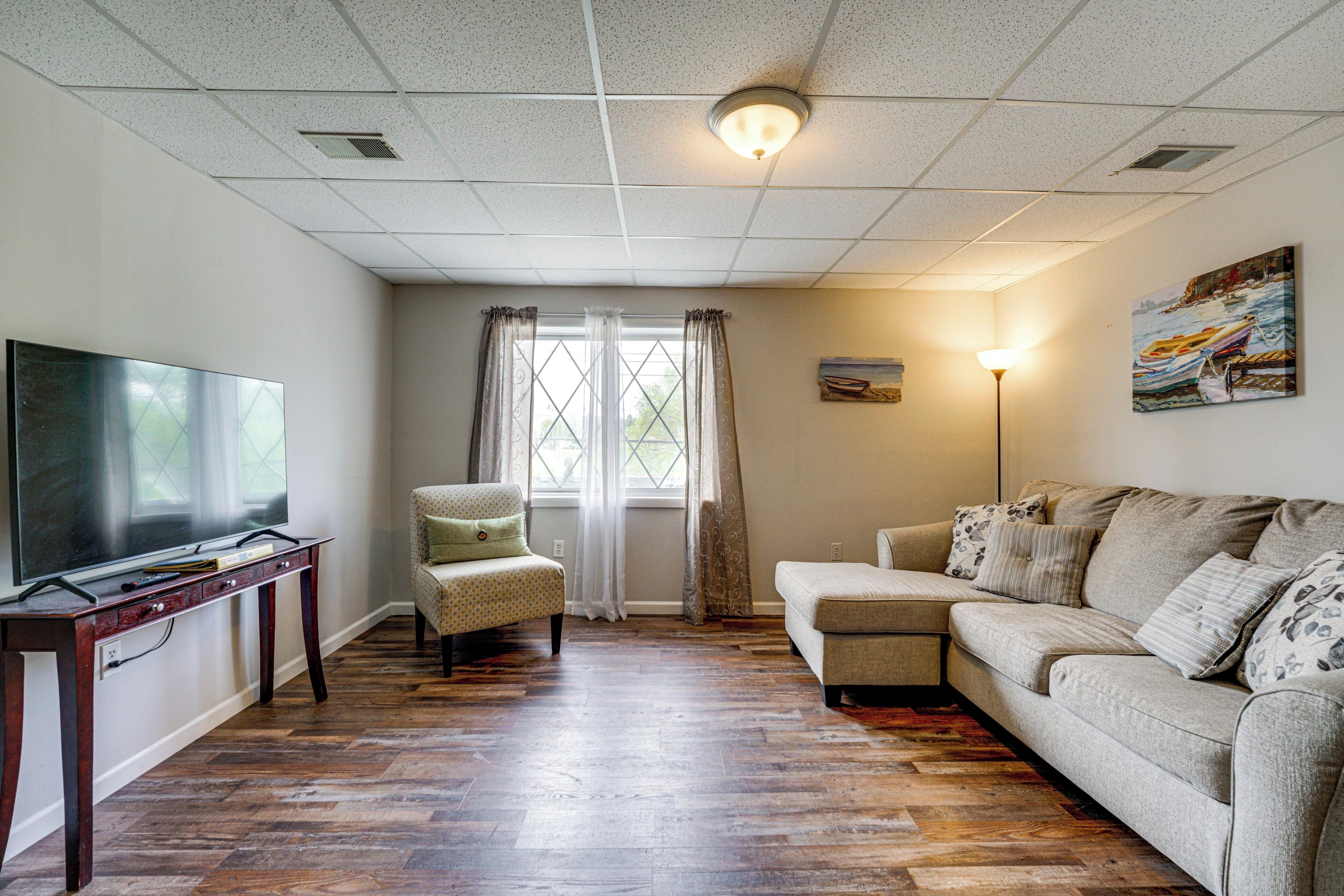 Fish, Swim + Relax: Modern Condo By Lake Huron! - Sarnia