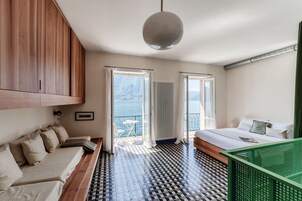 Dúplex, vista para o lago