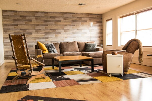 Suites On Main - Kelseyville, CA