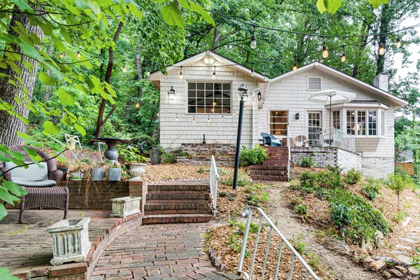 Comfy Cottage Charmer W/ Patio Garden In Tryon - Tryon, NC