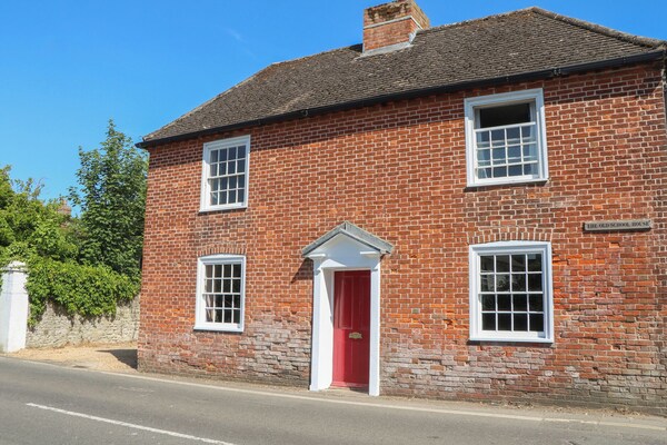 The Old School House - Selsey